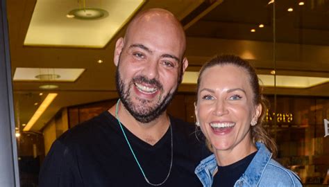 Anne Lottermann Faz Rara Apari O Novo Namorado Em Evento