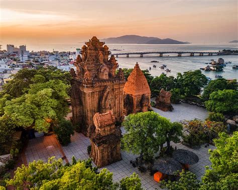 Những Điều Cần Biết Khi Tham Quan Tháp Bà Ponagar Nha Trang Long Vân