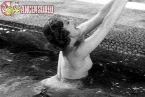 Naked Edwige Feuill Re In Lucrezia Borgia