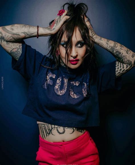 Groove Metal Heavy Metal Girl Female Guitarist Screen Shot Favs Crop Tops Shots Beauty
