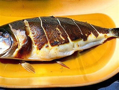 Dicas para Grelhar um Peixe Pele Estaladiça Livro de Culinária
