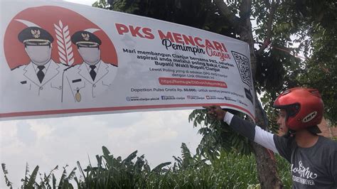PKS Pasang Spanduk Buka Pendaftaran Calon Bupati Dan Calon Wakil