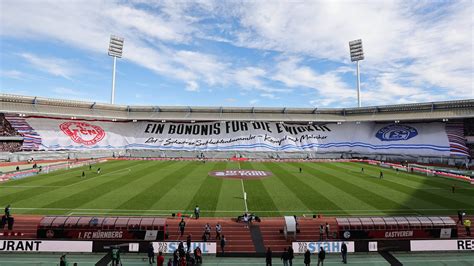 1 FC Nürnberg FC Schalke 04 Spektakuläre Choreo bei Zweitligaduell