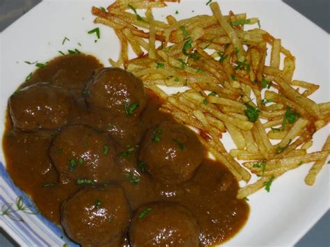Albóndigas de carne en salsa al vino tinto Recetas de cocina de un