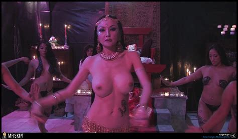 Ange Maya Nuda 30 Anni In Aleta Vampire Mistress