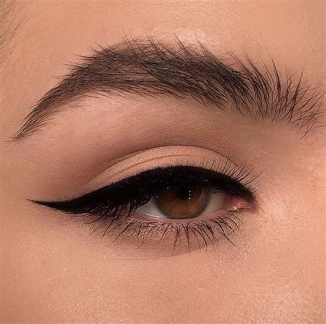 La Femme Dans Lart On Twitter Maquillaje De Ojos Maquillaje De Ojos