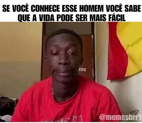 Eu quando estou tirando fotos e alguém vê Memes