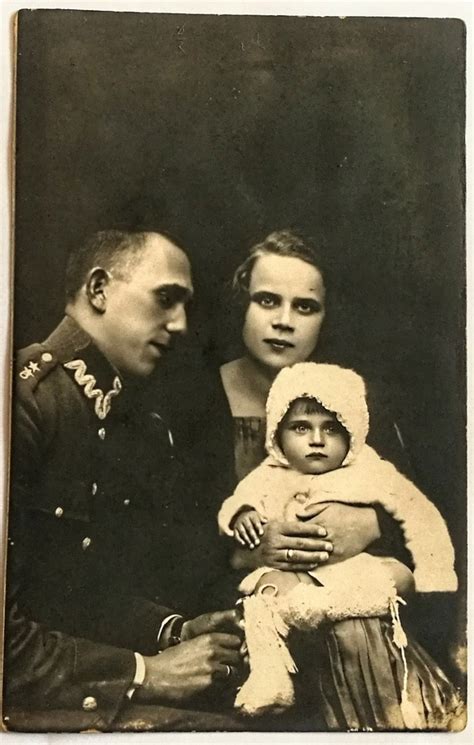 POLSKA II RP Wojskowy oficer z żoną i dzieckiem 12240863547