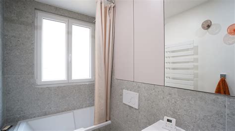 Après une salle de bains grise et rose pour se relaxer