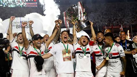 Vai ter patch de campeão da Copa do Brasil na camisa do São Paulo Entenda