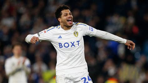 It Has Been A Disaster Pundit Reveals Big Leeds United Concern