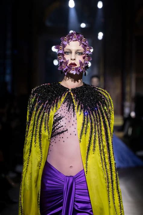 Haute couture six défilés qui ont marqué la Fashion Week printemps