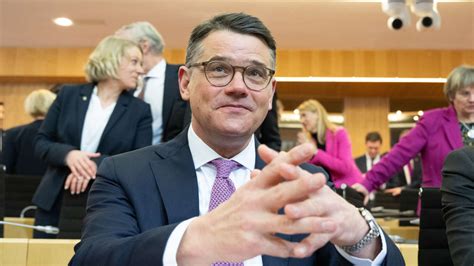 Hessens Ministerpräsident Boris Rhein wiedergewählt