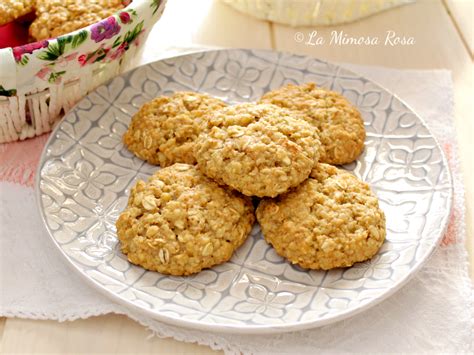 I Biscotti Con Fiocchi Di Avena E Mandorle Sono Facilissimi E Veloci Da