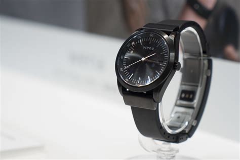 分離するスマートウォッチソニーがwena wrist prowena wrist activeを発表 ギズモードジャパン