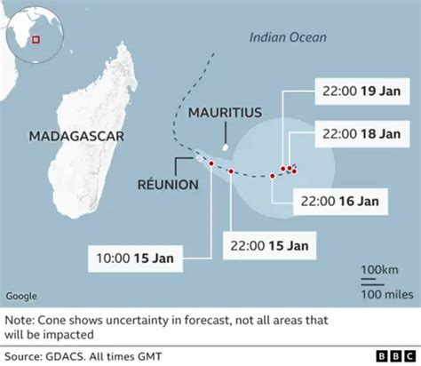 Cyclone Belal Flooding as storm hits Réunion and heads for Mauritius