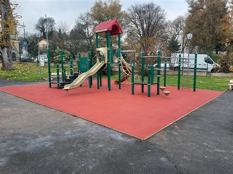 Rénovation d un sol amortissant EPDM pour aire de jeux à Saint Avold