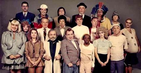 Compare Alunos Da Antiga E Da Nova Escolinha Do Professor Raimundo