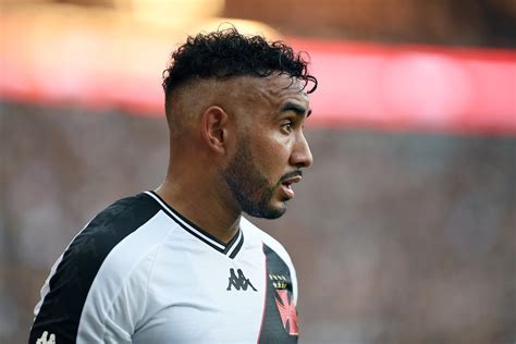 retorno de Payet Vasco enfrenta o Vitória em busca de recuperação