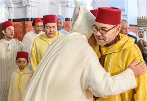 Actualité Le Roi Amir Al Mouminine accomplit la prière de lAïd Al