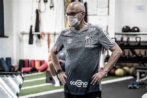 No Santos Jesualdo Ferreira é o segundo técnico mais velho do mundo em