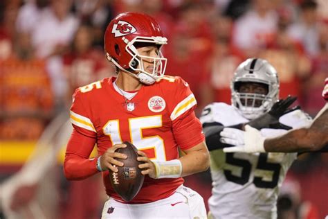 Chiefs Vs Raiders Prediction Odds And Picks For Week 18