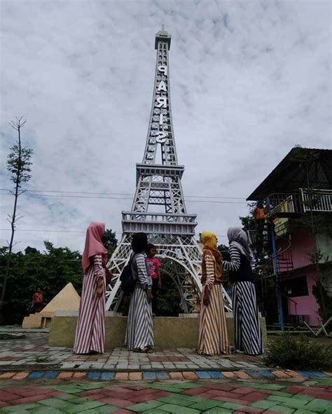 Harga Tiket Masuk Wisata Negeri Dongeng Blitar Tempat Dan Objek