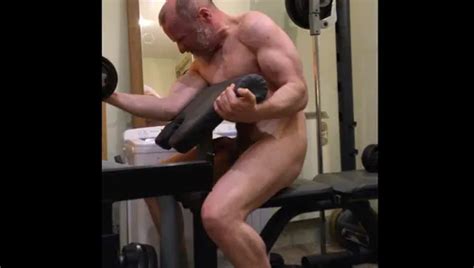 Arrogant Muscle Daddy Bodybuilder Gets Turned On Flexing His Big Biceps
