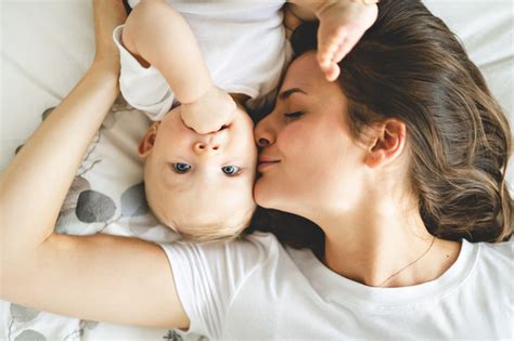 Cómo retrasar la vuelta al trabajo lo máximo tras la baja de maternidad