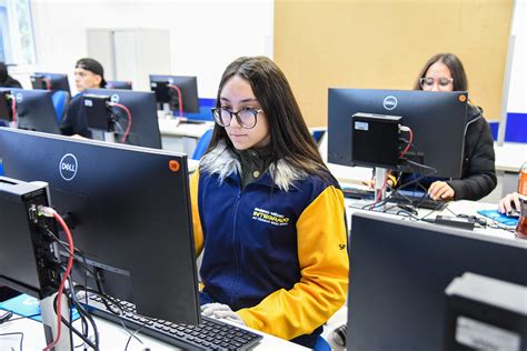 Sesc PR está inscrições abertas para mais de 170 bolsas de estudos