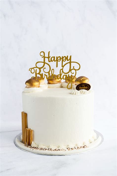 Thunders Glitz In Gold Cake For Your Intimate Celebrations