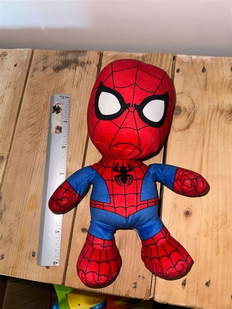 Peluche géante Spiderman Beebs