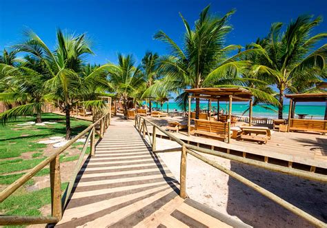 Visite a praia de Ipioca em Maceió Hibiscus Beach Club
