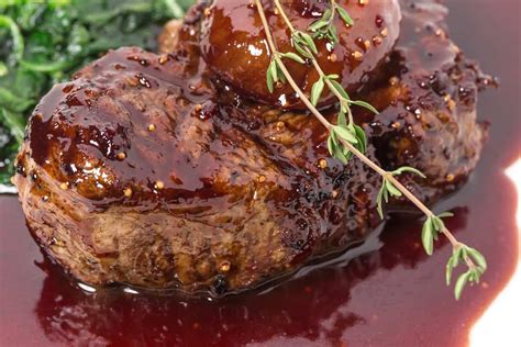Cómo hacer lomo de res en salsa de vino tinto Comedera Recetas