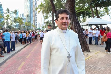 Em resposta aos ataques dom Paulo Jackson defende que a dimensão