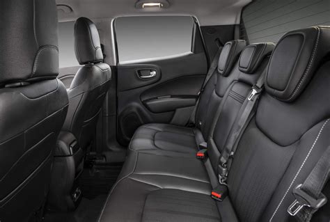 Fiat Toro 2022 Freedom Turbo 270 Flex preço consumo e ficha técnica