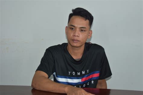 Trên đường tuần tra bắt giữ đối tượng mang cả trăm viên thuốc lắc đi