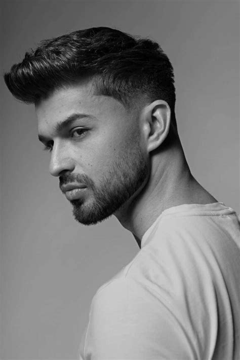Fryzura quiff CutCut Pracownia Fryzjerska Poznań