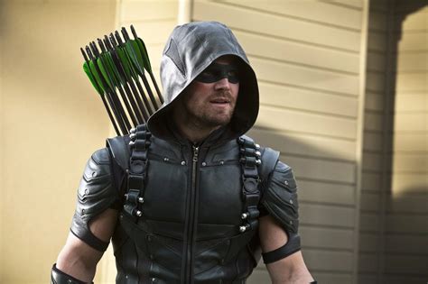 Stephen Amell quer interpretar vilão do Batman