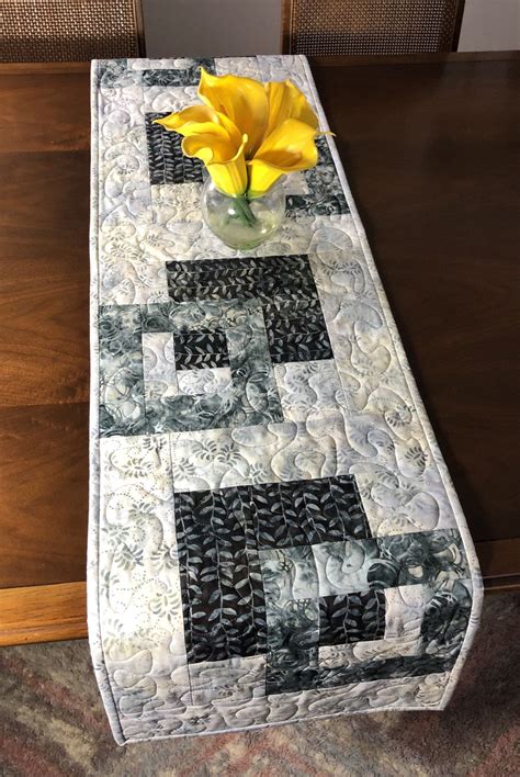 Modern Table Runner Quilt Patterns