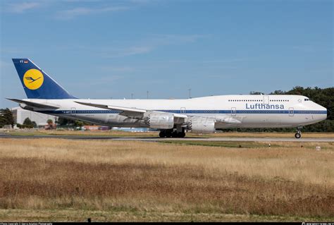 D ABYT Lufthansa Boeing 747 830 Photo By Sierra Aviation Photography