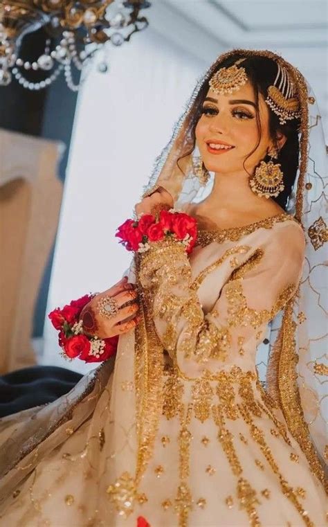 Pin By Mamoona Qayyum On Nikkah Brides Pakistani Bridal Dresses