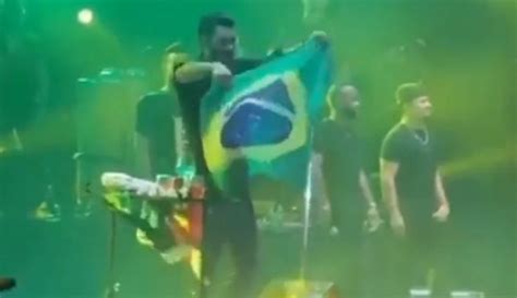 Gusttavo Lima declara apoio a Jair Bolsonaro em show veja o vídeo MH