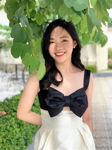 BTV Mạnh Cường của VTV24 hé lộ chân dung bà xã xinh đẹp là một MC đình đám