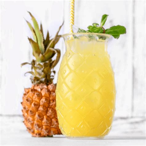 Best Pineapple Cocktails Mix Drink IPedia