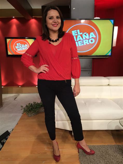 Venta Blusa Roja Con Pantalon Negro En Stock