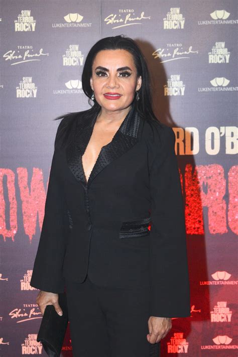 La Actriz De Televisa Lorena De La Garza Se Viste De Luto