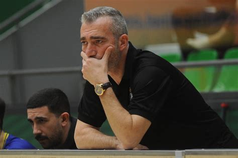 Paulo Freitas selecionador de hóquei deixa a equipa do Barcelos