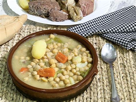 Puchero o cocido andaluz Recetas Fáciles Reunidas