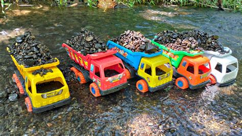 Membersihkan Mobil Truk Tronton Pasir Dan Menemukan Mobil Mobilan Truk